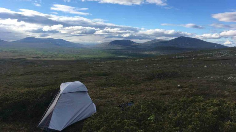 Bivouac et Camping sauvage : la réglementation en France